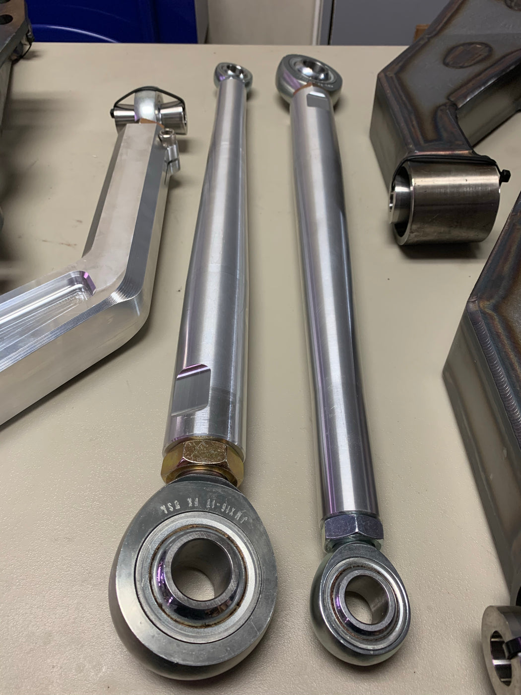 CHEVROLET/GMC 2500HD/3500HD 4WD LONG TRAVEL KIT 2020+ — Kibbetech