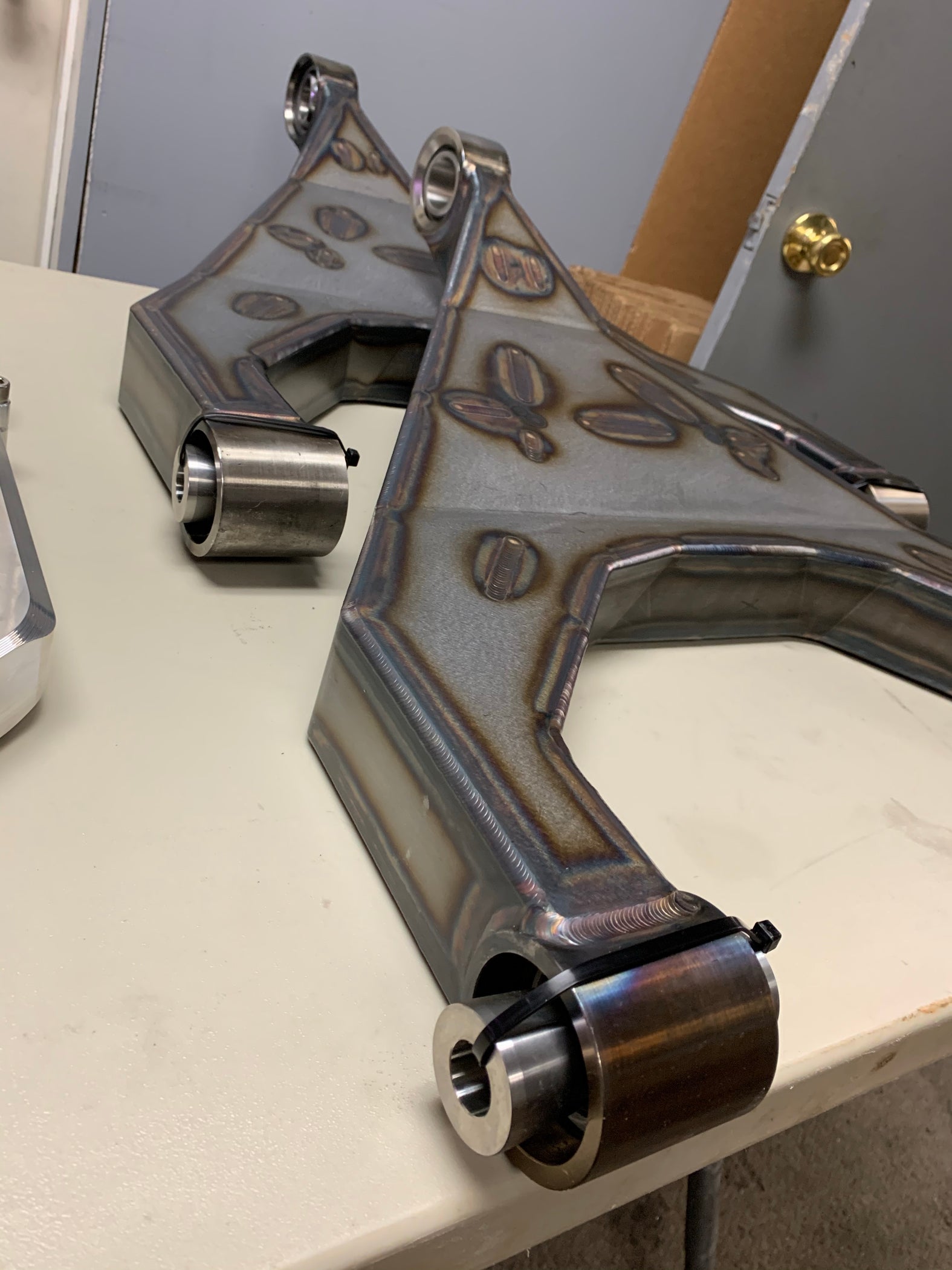 CHEVROLET/GMC 2500HD/3500HD 4WD LONG TRAVEL KIT 2020+ — Kibbetech